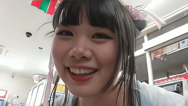 "The worst she can say is no": Viewers react to Japanese IRL streamer ...
