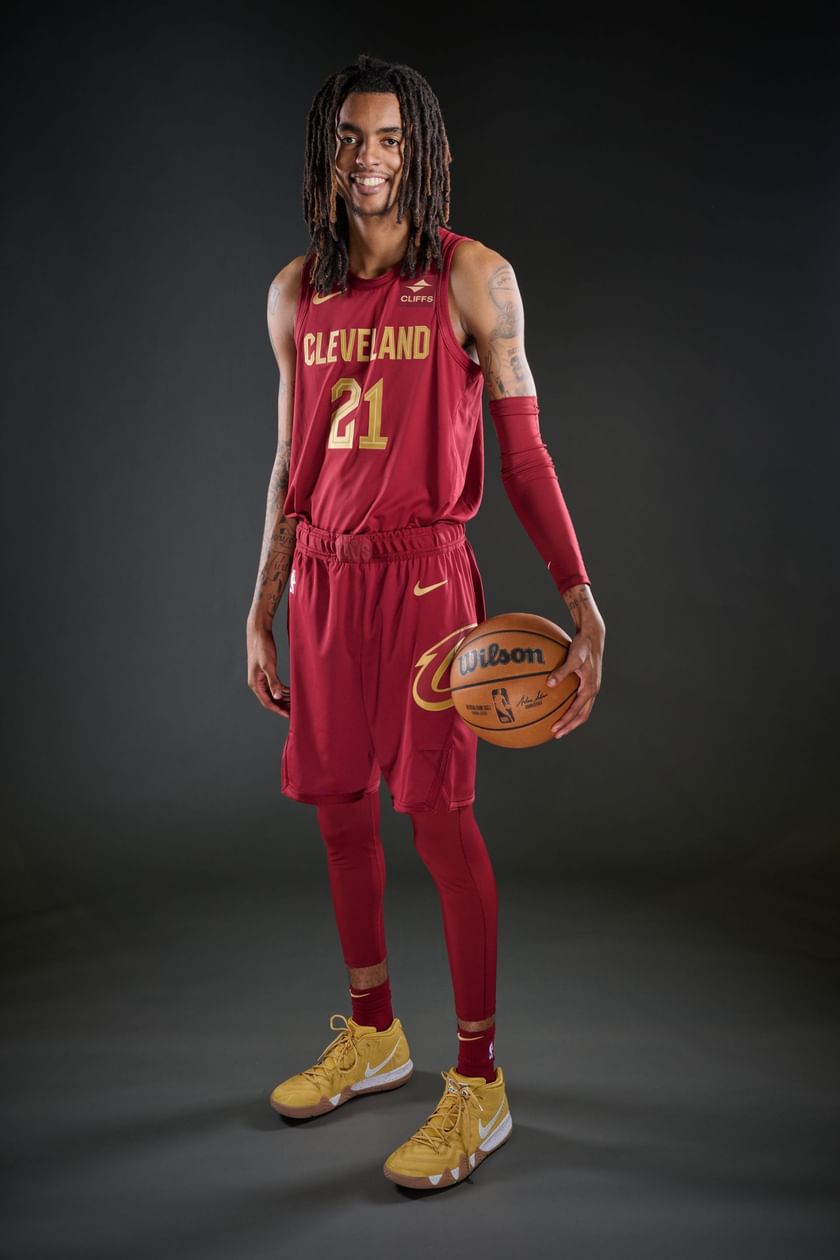 Emoni Bates Age | Height, Weight and much more.