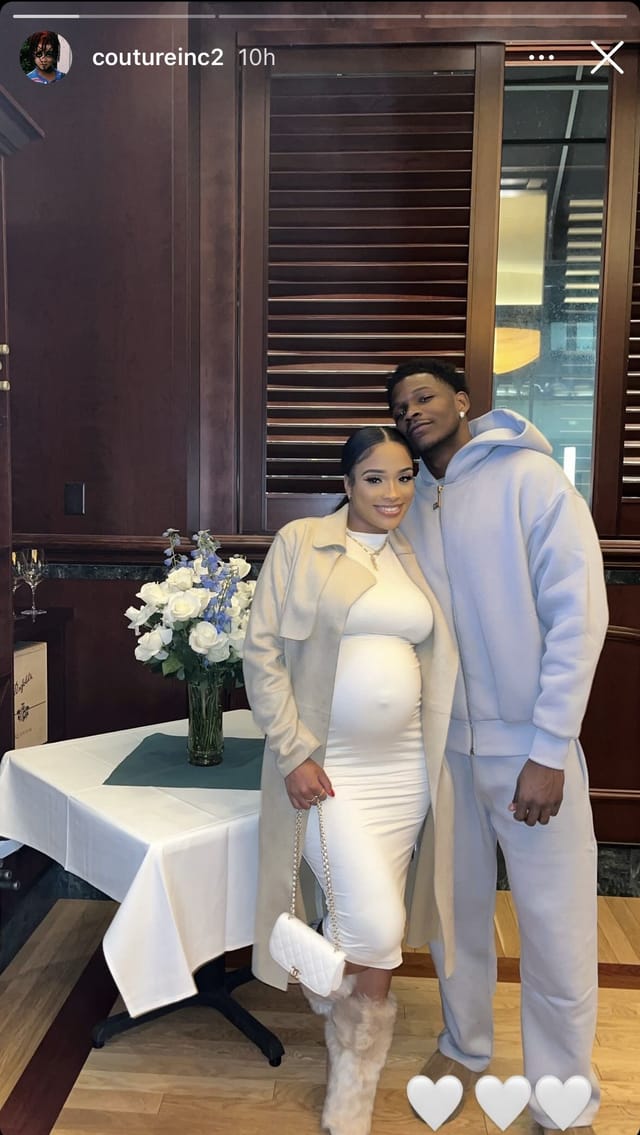 Anthony Edwards flashes rakish smile as he poses with glowing pregnant ...