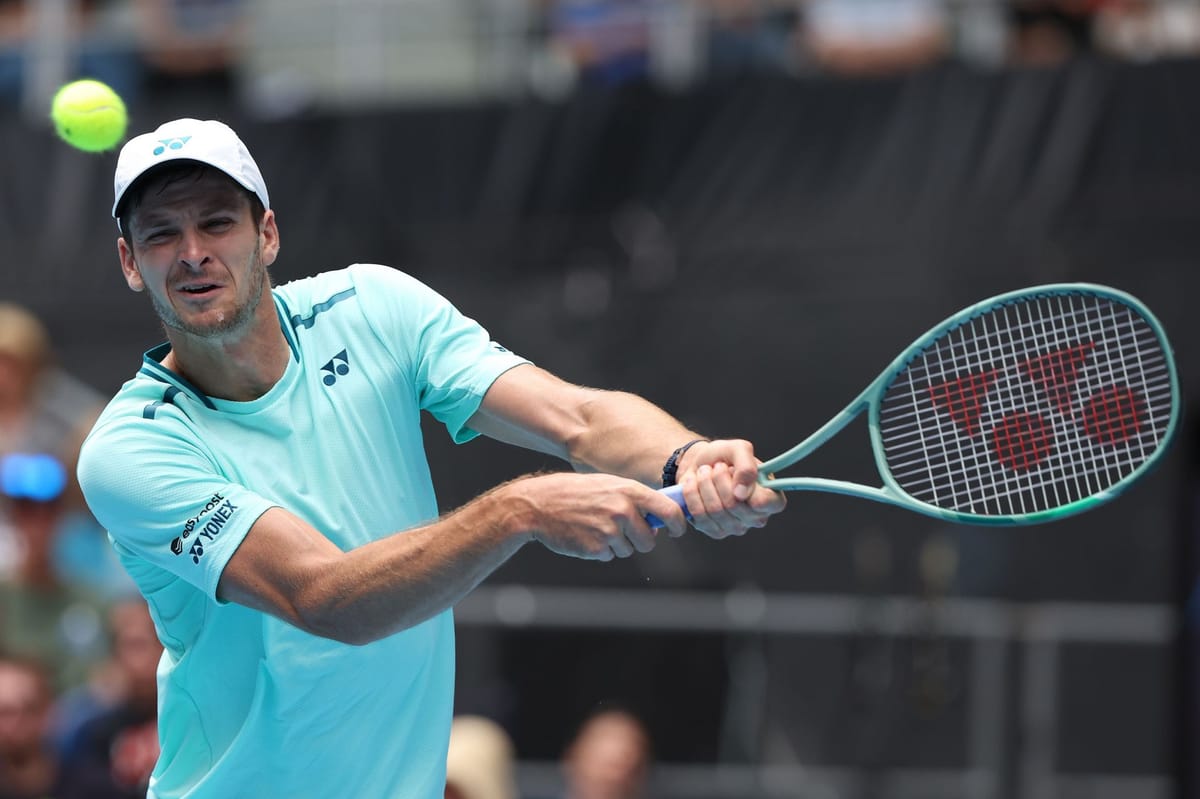 Australian Open 2024: Hubert Hurkacz vs Arthur Cazaux preview, head-to-head, prediction, odds ...