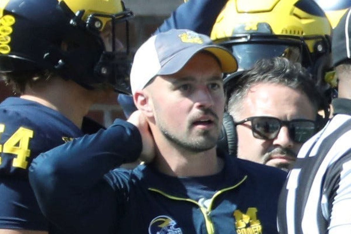 WATCH: Connor Stalions receives king-level treatment in Houston bar ...