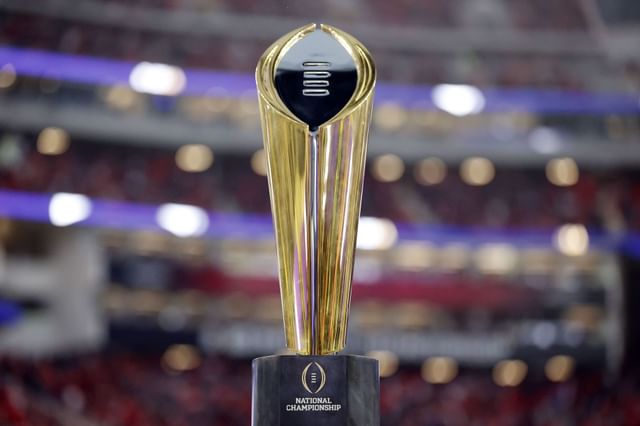Who are ESPN's pre-game announcers today for Michigan vs Washington? Complete cast for CFP ...