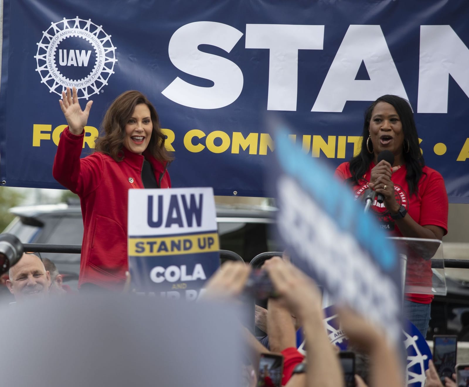 Michigan Governor Gretchen Whitmer lauds the Wolverines with ...