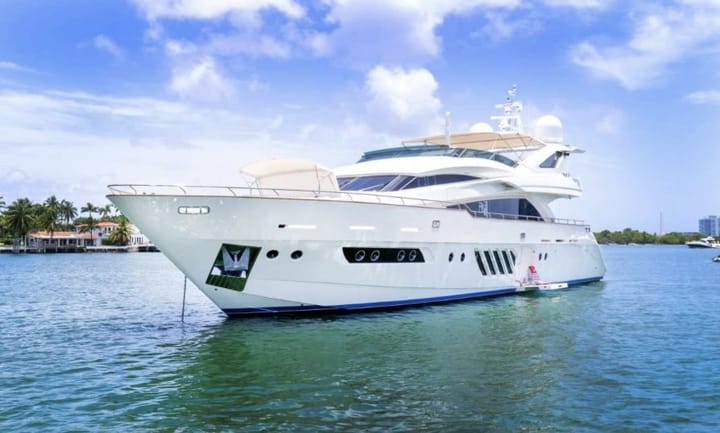 Marcus Jordan enjoys scenic $71,400 superyacht cruise with girlfriend ...
