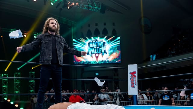 BREAKING: Jack Perry shows up at major event, rips AEW contract