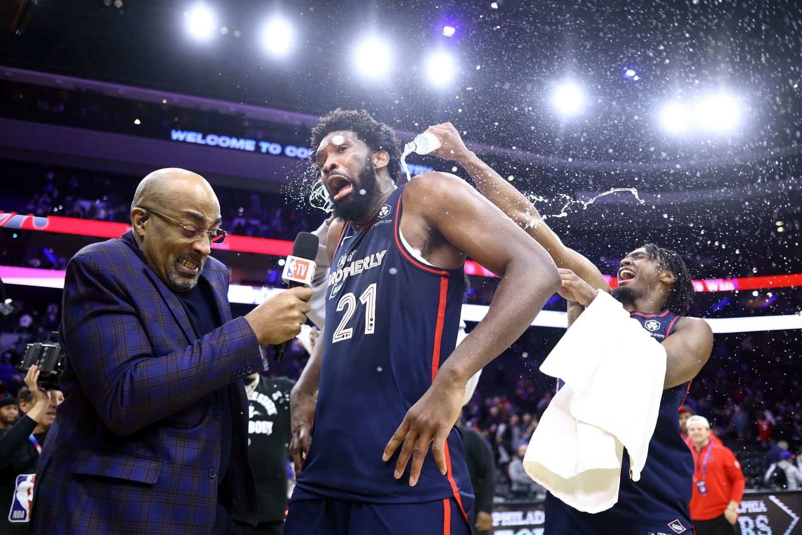 "ZERO FLAWS offensively": Joel Embiid's scorching career night has ...