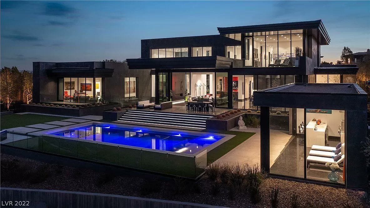 Fact Check: Does Davante Adams have a Taco Bell in his house? Exploring ...