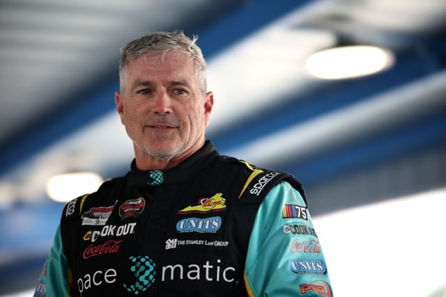Former NASCAR champion Bobby Labonte returns to racing with Whelen ...