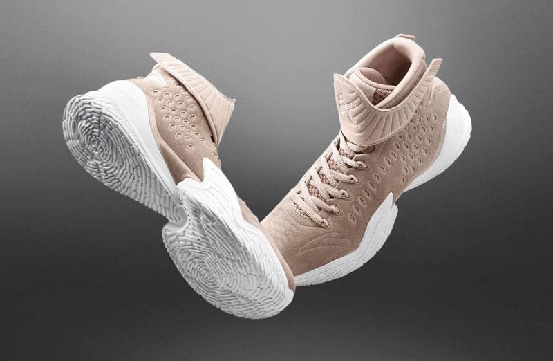 IN PHOTOS: Klay Thompson debuts “Rocco” Anta KT 9s, tributes his dog