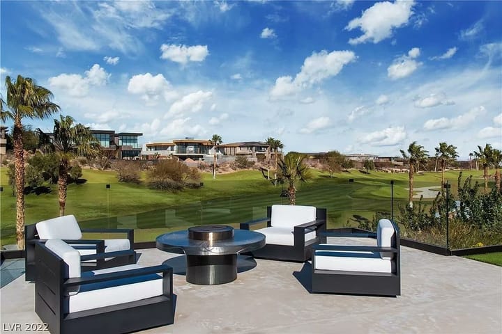 Fact Check: Does Davante Adams have a Taco Bell in his house? Exploring ...