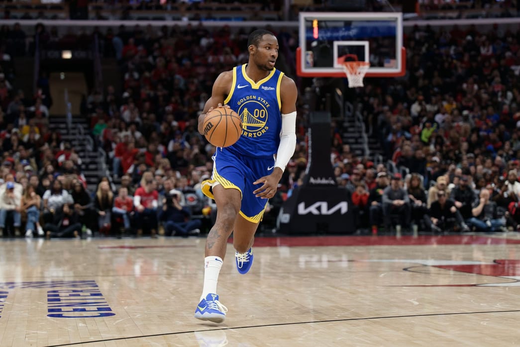 Which NBA teams have the largest market sizes? Exploring the economic ...