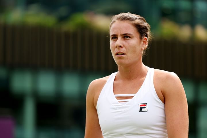 Former NCAA champion Emma Navarro crowned winner in Hobart, downs top ...