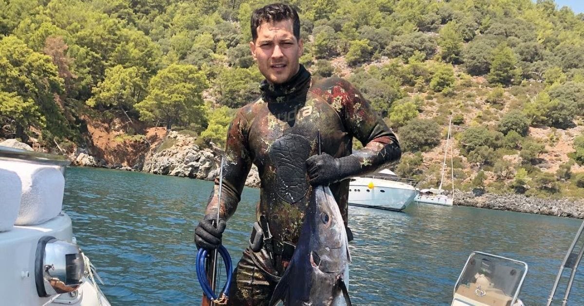 Who is Cagatay Ulusoy? The Tailor and Kubra actor's life, career, and ...