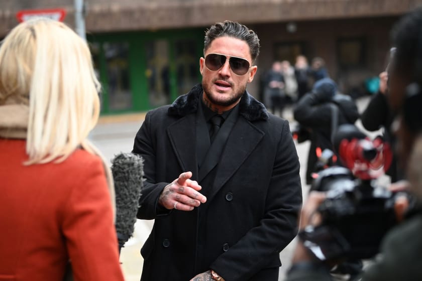 Who was Stephen Bear romantically linked to in the past? Jessica Smith ...