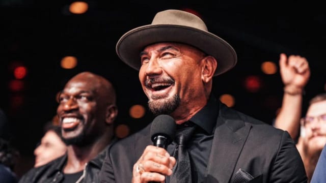 Batista surprises WWE Universe with new photo of body transformation