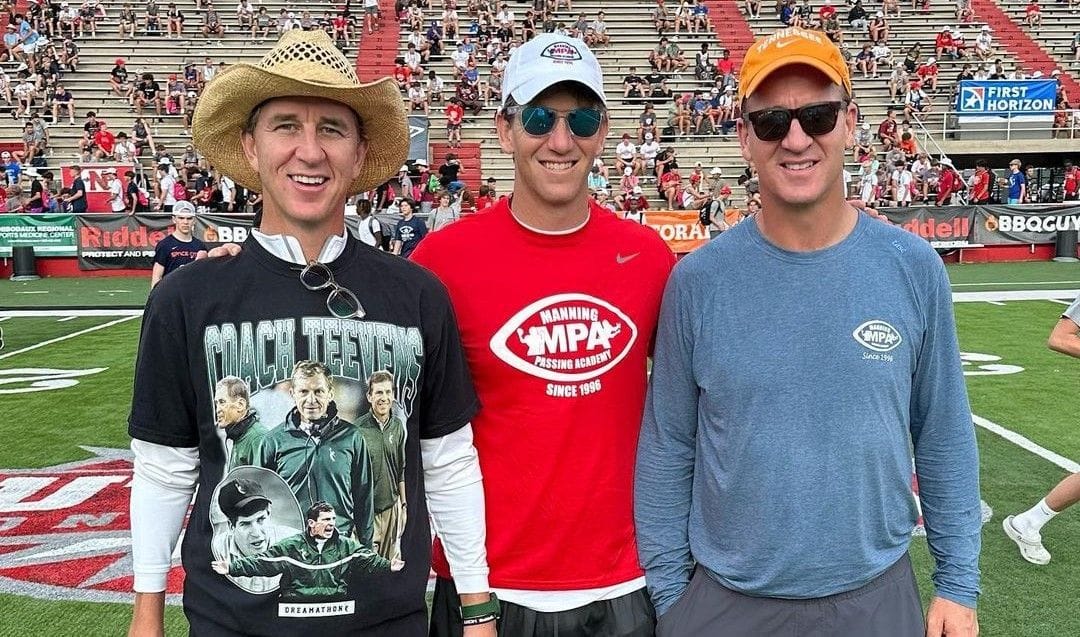 Who are Peyton Manning Brothers? | Manning's Brothers: Their Names and ...