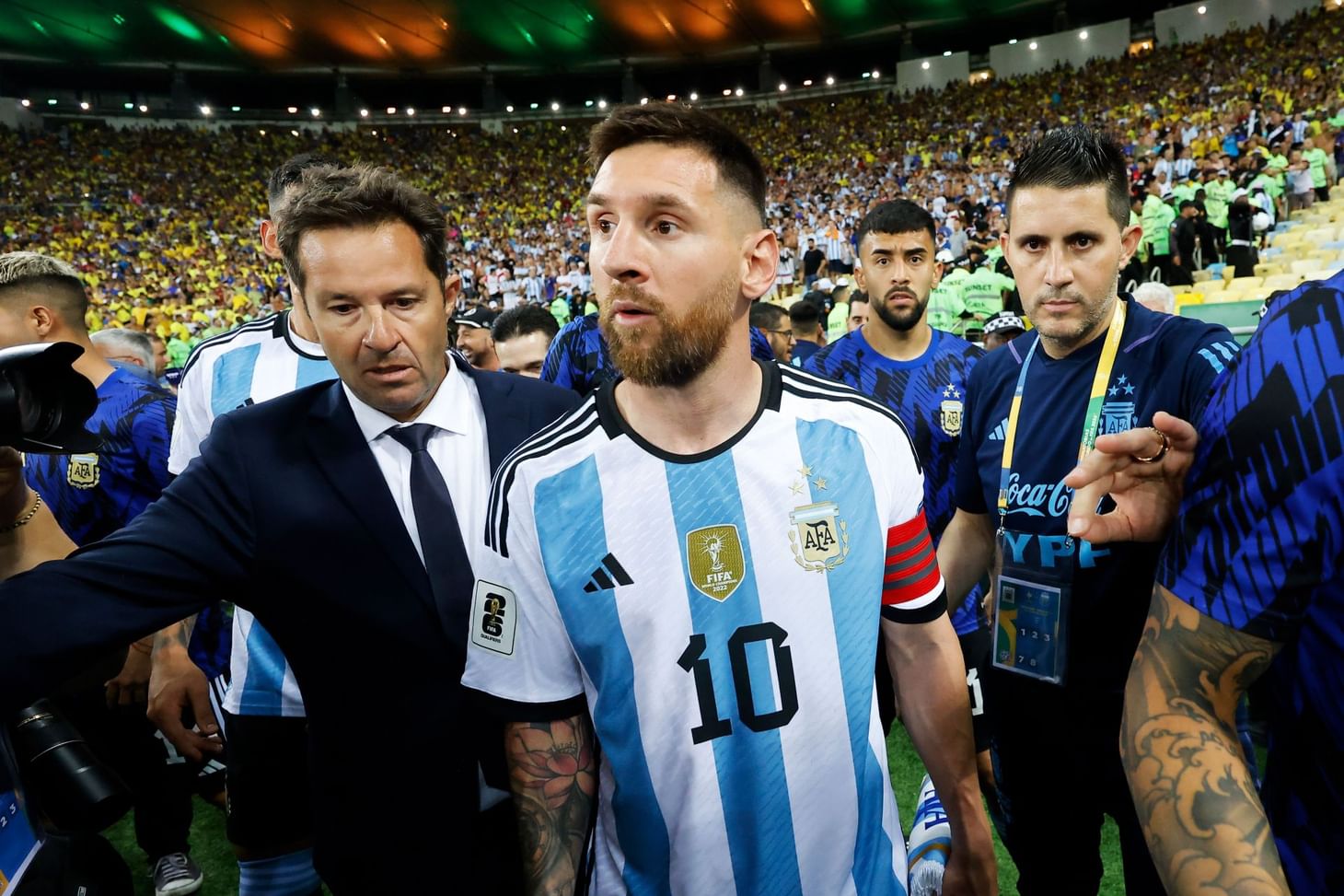 “It’s on him to decide” - Argentina star urges Lionel Messi to take ...
