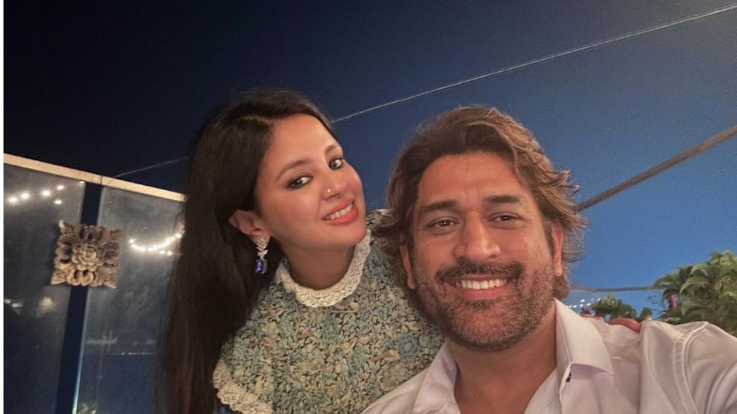 Who is MS Dhoni's Wife, Sakshi Dhoni?