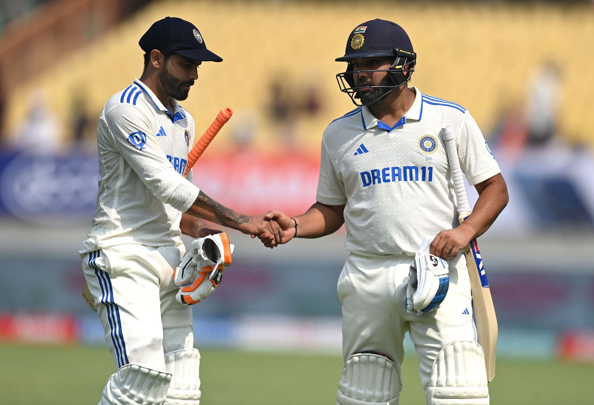 Ind Vs Eng तीसरा टेस्ट रोहित शर्मा और रविंद्र जडेजा के शतक से भारत की स्थिति मजबूत सरफ़राज़ 