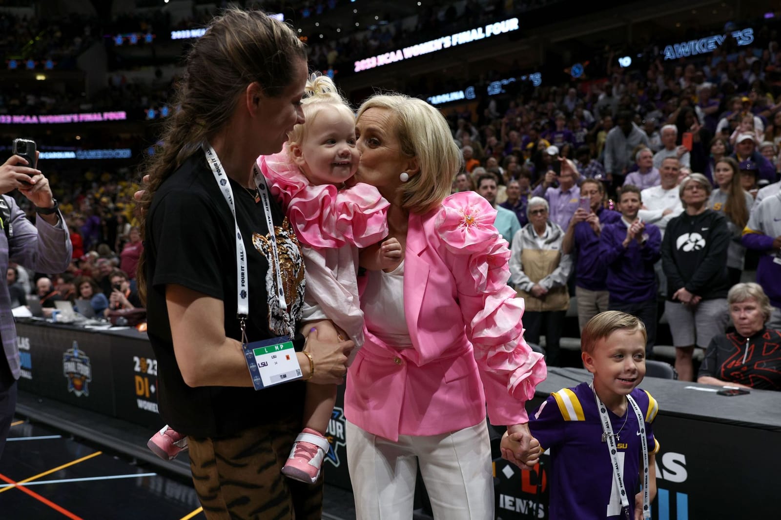 How many grandkids does Kim Mulkey have? Exploring the LSU head coach’s ...