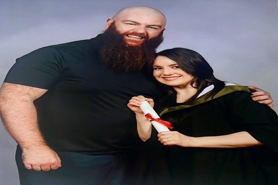 Who is Nikki Cross`s Husband, Ana Montana?