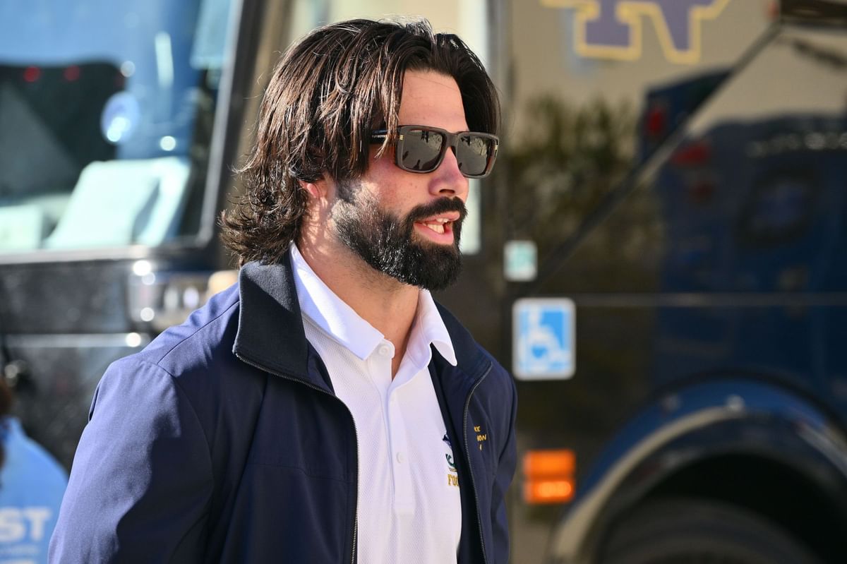 "It's all mom": Sam Hartman reveals only person behind his perfect hair ...