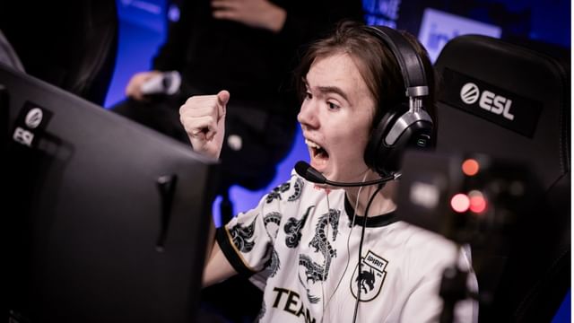 donk CS2 settings (2024): Crosshair, configuration, sensitivity, and more