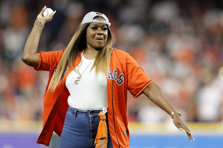 "In the Kobe Grinches is cold": Caitlin Clark's 30 point triple double ...