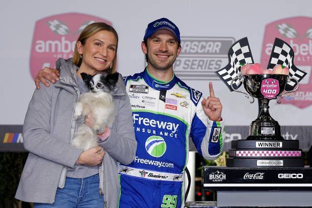 Who is Daniel Suarez Fiancée , Julia Piquet?