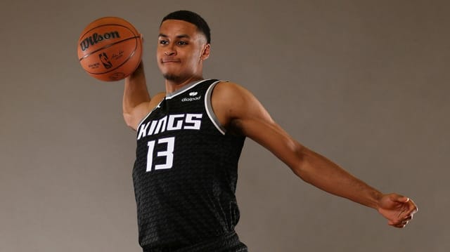 How tall is Keegan Murray?