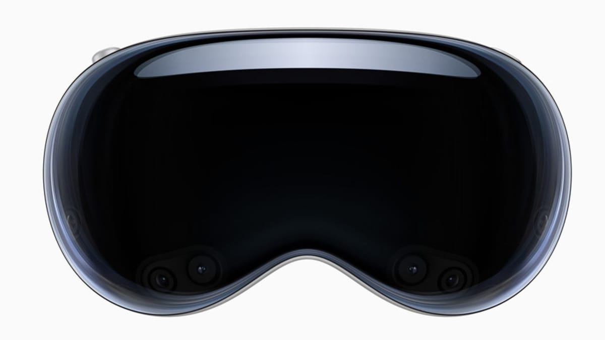 Apple Vision Pro vs PSVR2: Which is the best headset for gaming?