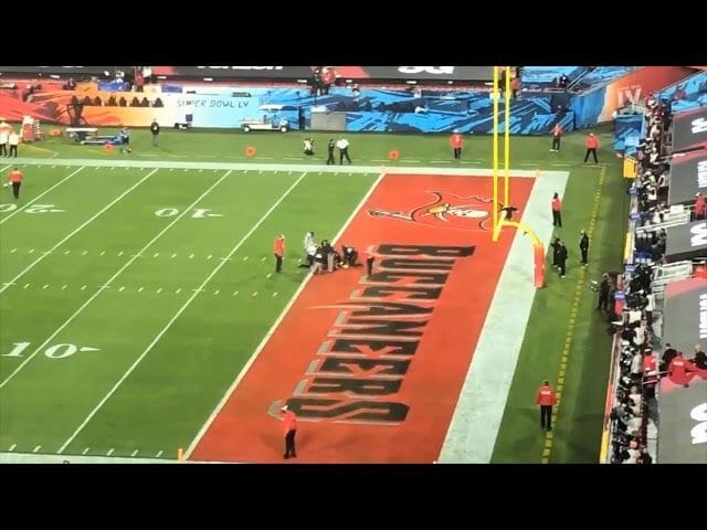 WATCH: Streakers invade Allegiant stadium to disrupt Chiefs-49ers ...