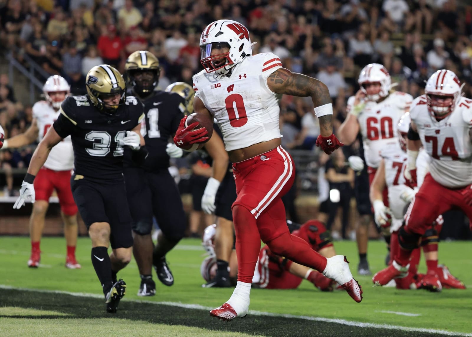 Braelon Allen scouting report: Exploring Wisconsin RB's strengths and ...