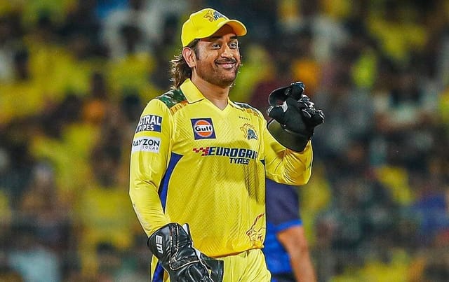 [Watch] MS Dhoni's heartwarming smile after effecting direct hit in CSK ...