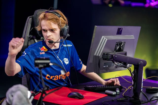 N4RRATE's Valorant settings: Crosshair, configuration, keybinds ...