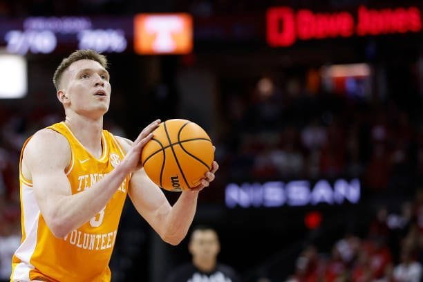 What College Does Dalton Knecht Go to?