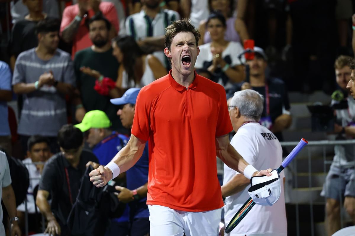 What nationality is Nicolas Jarry?