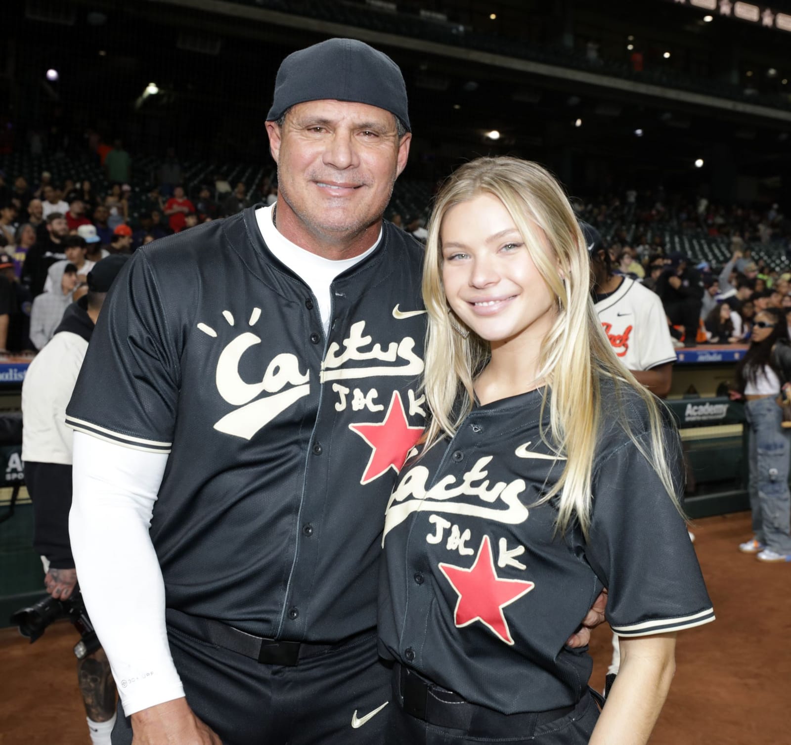 Jose Canseco's daughter Josie shows off her million-dollar smile ...