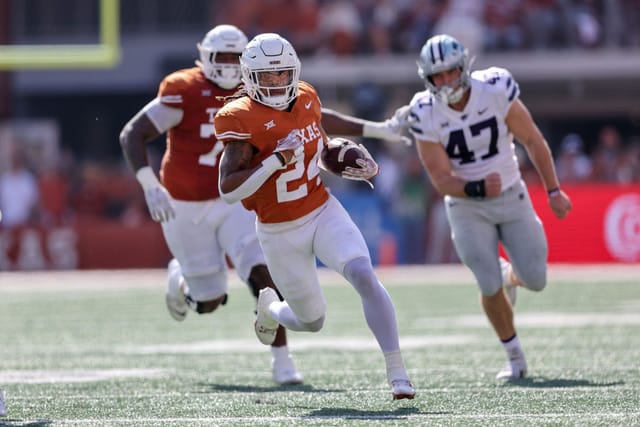 Jonathon Brooks scouting report: Exploring Texas RB's strengths and ...