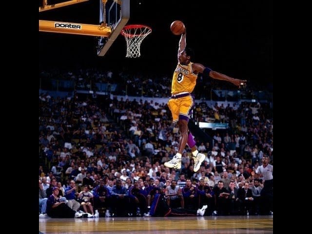 Is Kobe Bryant's 2000 Lakers championship ring up for auction? Closer ...