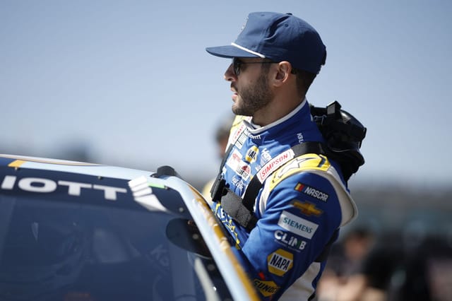 “Another no show for Chase Elliott. He is trash”, “9 team needs a new ...