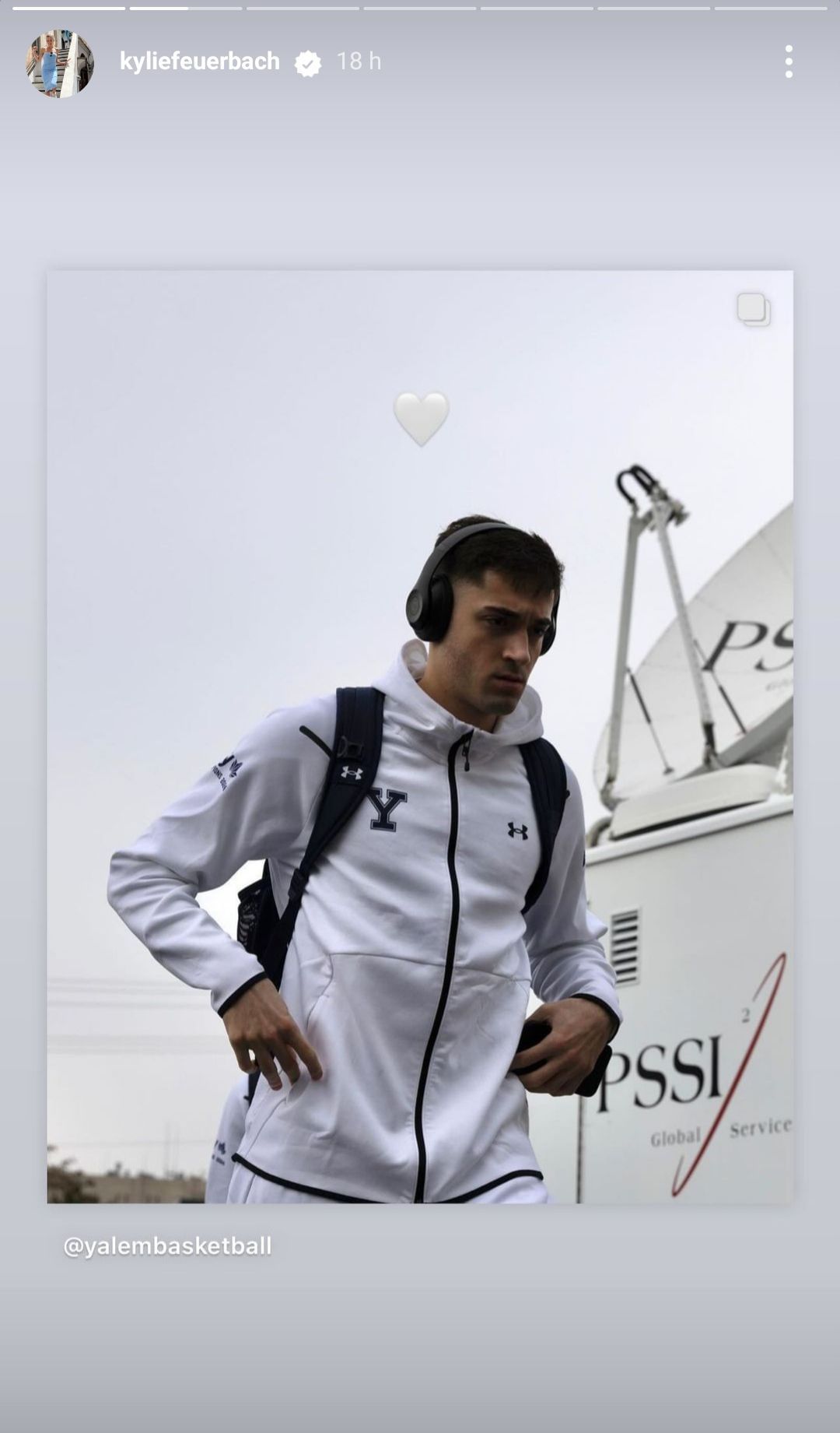 Iowa star Kylie Feuerbach turns into fangirl for BF John Poulakidas as ...