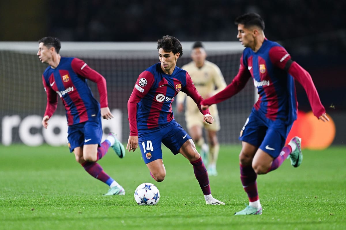 “This is cold” “Destroyed the kit with that collar” - Barcelona fans ...