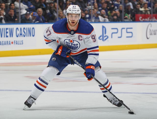 Connor McDavid hits 120-pt mark for third straight season in Oilers' 4 ...