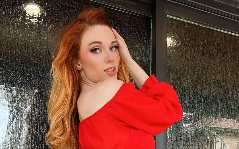 Who is Amouranth, ring girl at Jake Paul vs. Nate Diaz? Looking into ...