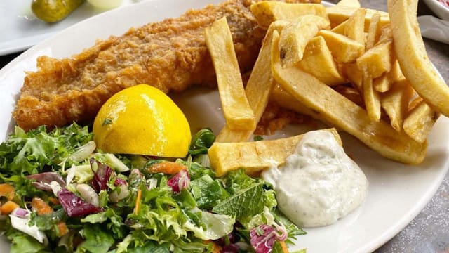 Union Flag: Who owns Golden Chippy? Council officials order award ...