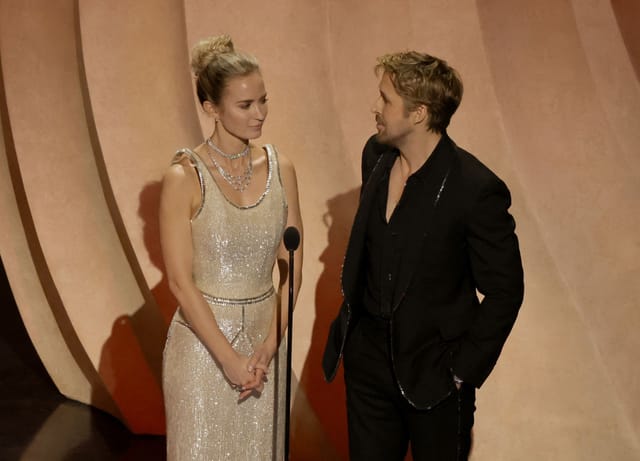 After Barbenheimer act at Oscars, Ryan Gosling and Emily Blunt hug ...