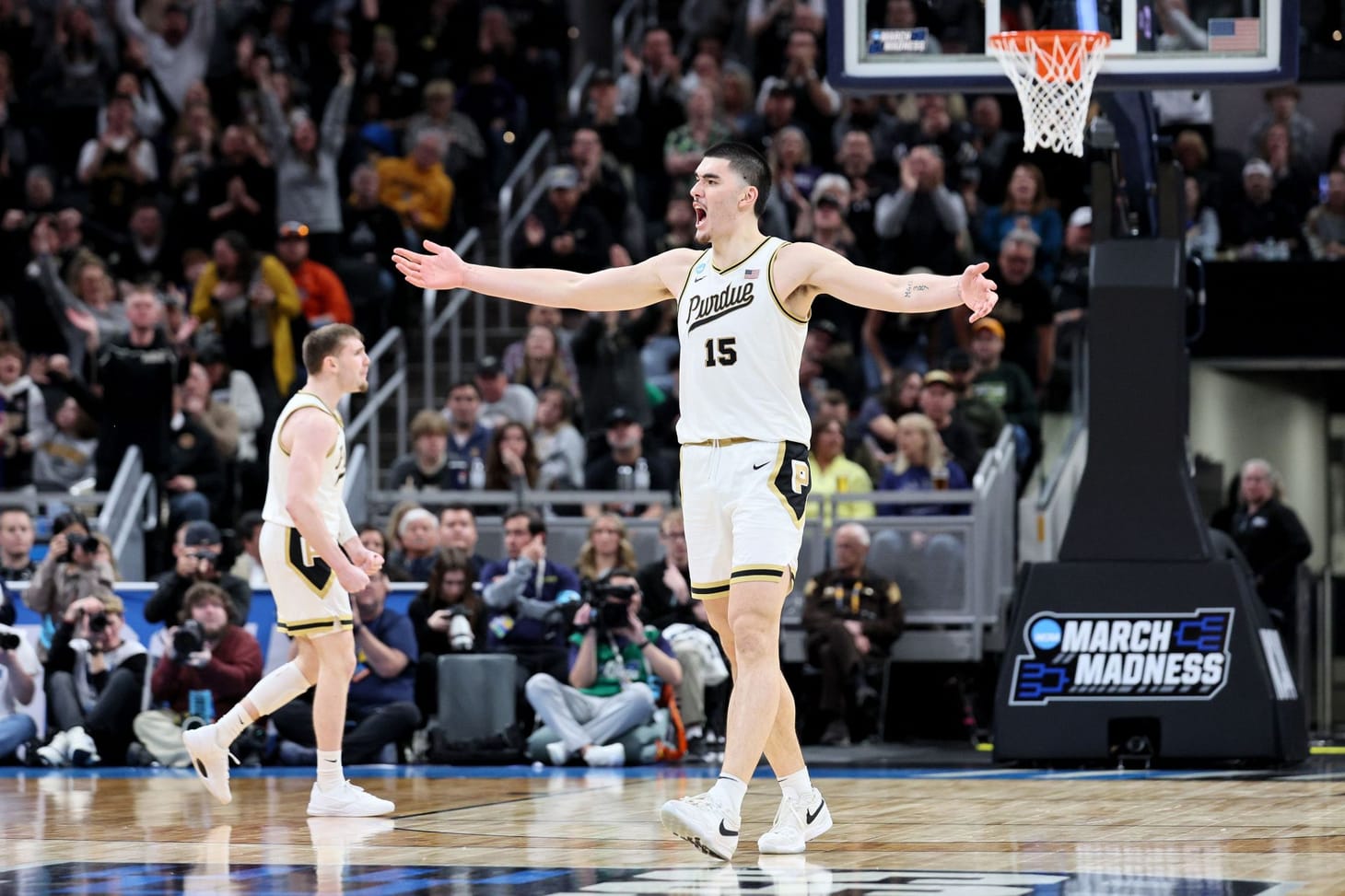 10 tallest men's college basketball players in March Madness 2024 ft ...