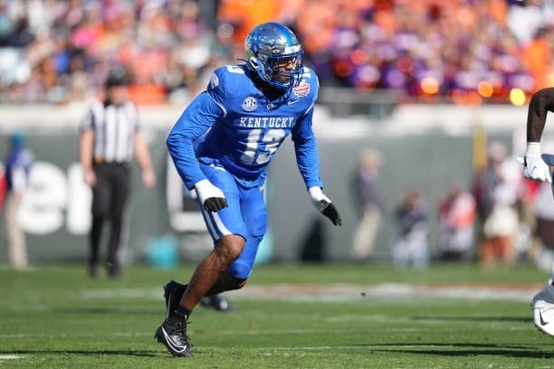 Who Are J.J. Weaver’s Parents? Age, Nationality & More