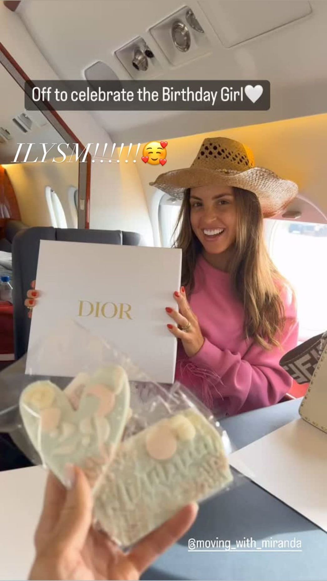 Patrick Mahomes and wife Brittany soar off in private jet to celebrate ...